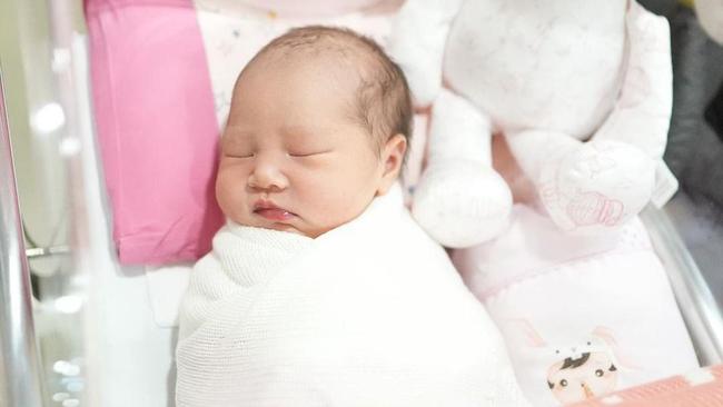 7 Potret Baby Sophia Anak Sisca Kohl dan Jess No Limit yang Lahir di ...