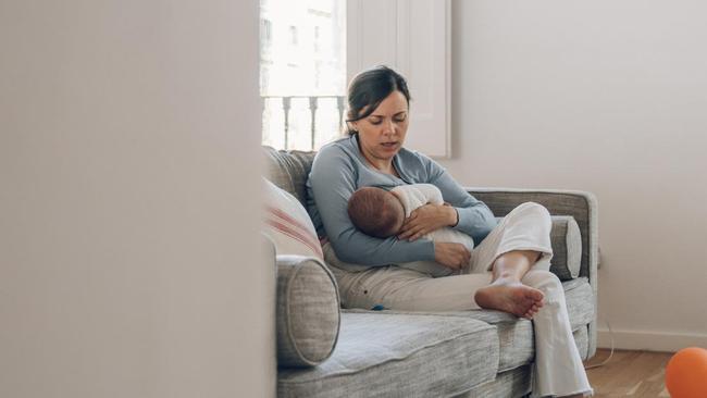 7 Cara Mengatasi Puting Bengkak saat Menyusui & Waktu yang Tepat ke Dokter