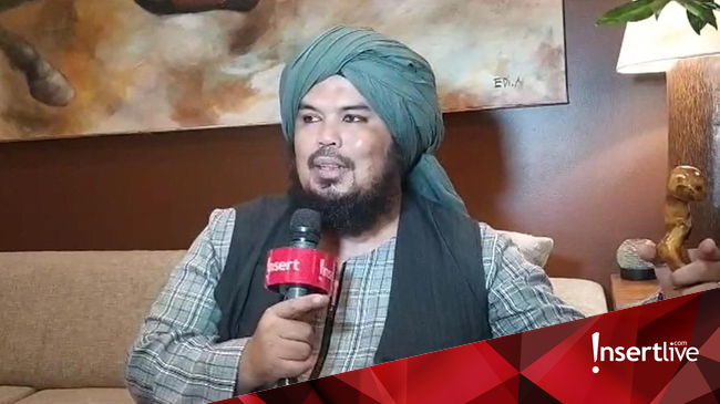 Ustaz Derry Sulaiman Ungkap Alasan Ajak Jennifer Coppen Umrah Ustaz Derry Sulaiman Ungkap Alasan Ajak Jennifer Coppen Umrah