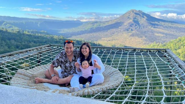 Sadari Keistimewaan ASI, Meutya Hafid Bertekad Menyusui Baby Lyora ...