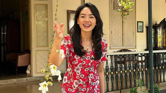 7 Potret Rania Yamin Putri Solo, Tampil Stylish saat Berkebaya - Foto 1