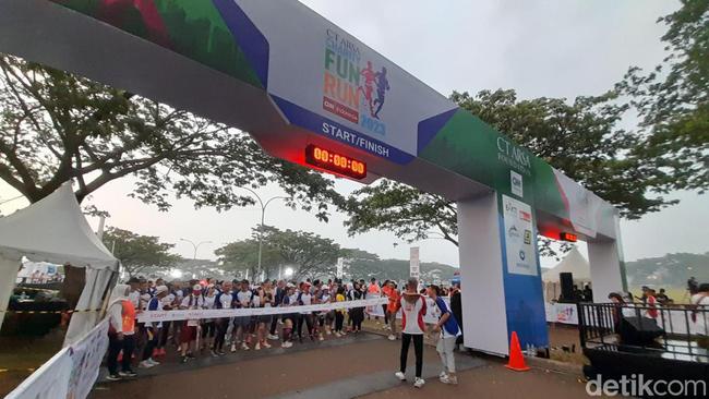 Peserta Berkostum Cleopatra hingga Spiderman Meriahkan CT Arsta Charity ...