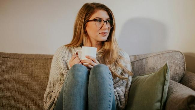 4 Tipe Introvert Menurut Teori Psikologi Jung, Kamu yang Mana?