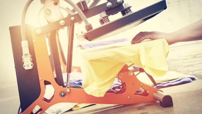 Kisah Inspiratif Pasutri Difabel, Sukses Bisnis Sablon & Olahraga