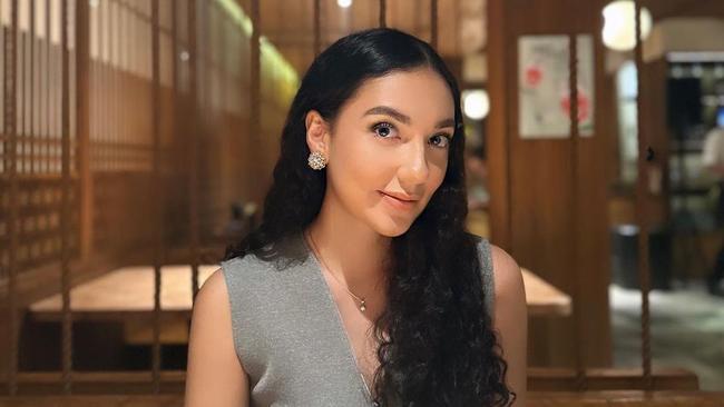 7 Potret Ghina Raihanah, Adik Tsania Marwa yang Jadi Finalis Puteri Indonesia 2024 - Foto 1