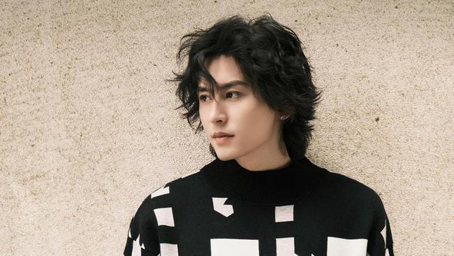 5 Potret Zhang Zehan Aktor Drama China Masuk Daftar Pria Tertampan ...