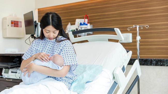 7 Efek Samping Operasi Caesar, Penting Diketahui Sebelum Melahirkan