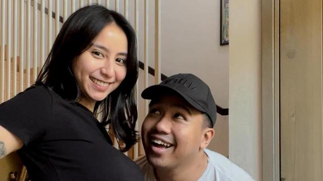 5 Potret Kebahagiaan Clairine Clay Jalani Kehamilan Pertama, Pamer Baby ...