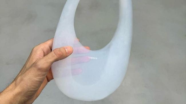 Unik Banget! Coperni Rilis Tas Berbahan Dasar 99% Udara, Kok Bisa?