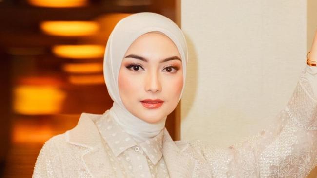 5 Potret Stylish Artis Citra Kirana Pakai Gamis hingga Rok Tule, Ide ...