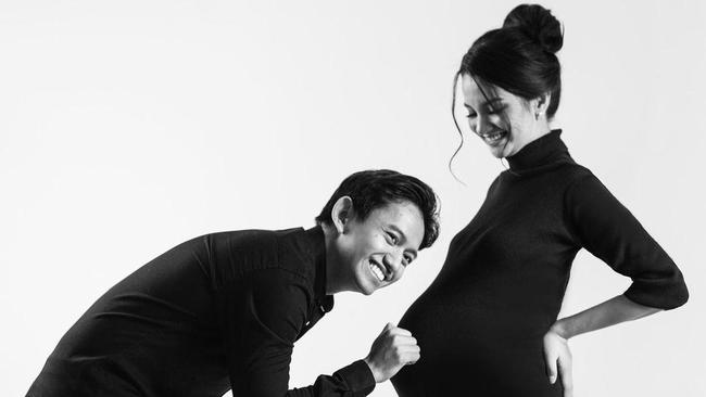 7 Potret Maternity Shoot Sabrina Anggraini Istri Belva Devara, Makin ...