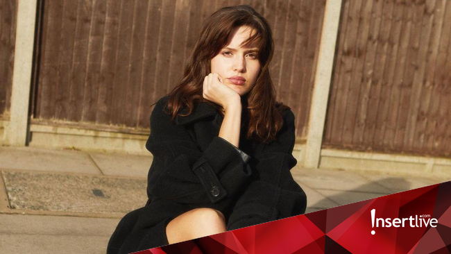 Sosok Ruby Sear yang Digendong V BTS dalam Teaser MV 'FRI(END)S'