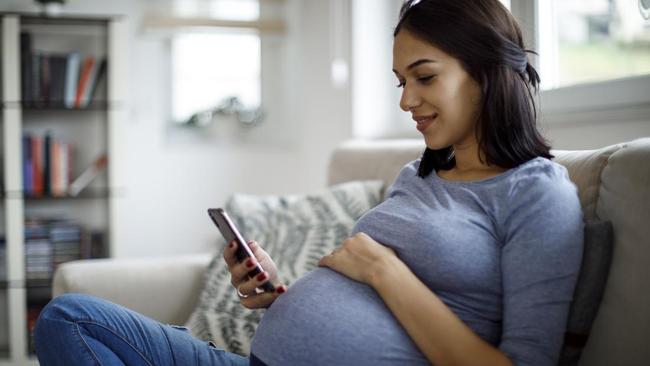 15 Pantangan Ibu Hamil 9 Bulan Beserta Tips agar Sehat & Lancar saat ...