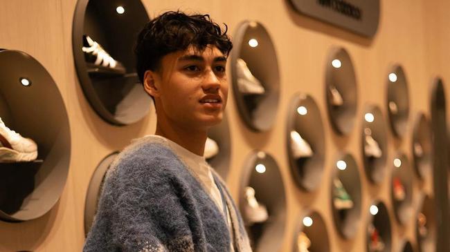 Terpopuler: Potret Stylish Rafael Struick Pemain Timnas Indonesia di ...