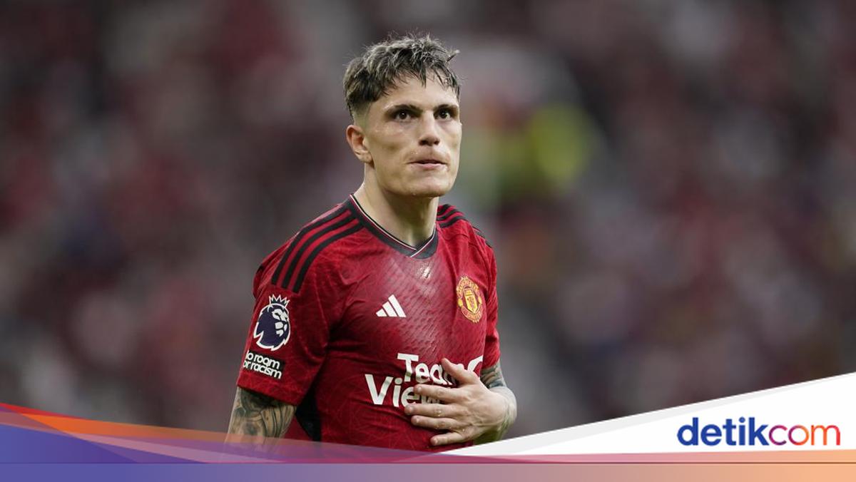 Alejandro Garnacho Unggah Foto 007, Sindir Phil Foden?