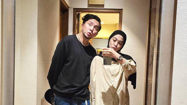 Terpopuler: Potret Harmonis Dian Ayu Lestari dan Omesh 12 Tahun Menikah