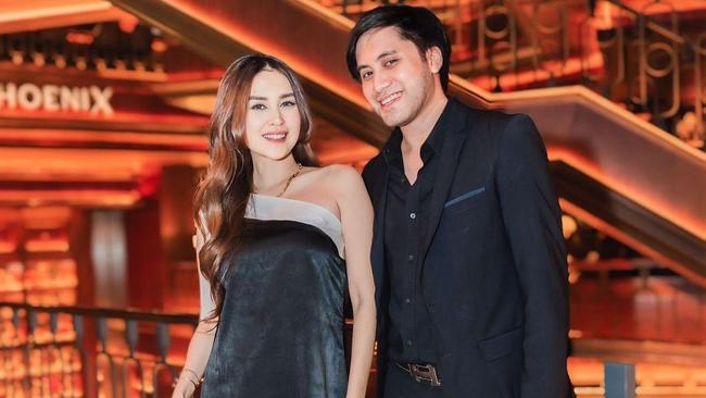Vicy Melanie Istri Kevin Aprilio Terlihat Langsing Meski Hamil 5 Bulan ...