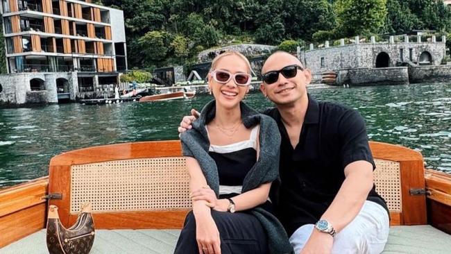 5 Potret Mesra BCL dan Tiko Aryawardhana Honeymoon di Italia - Foto 1