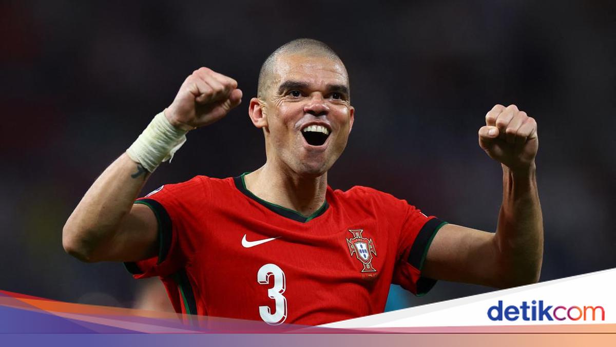 Pepe Resmi Pensiun di Usia 41 Tahun