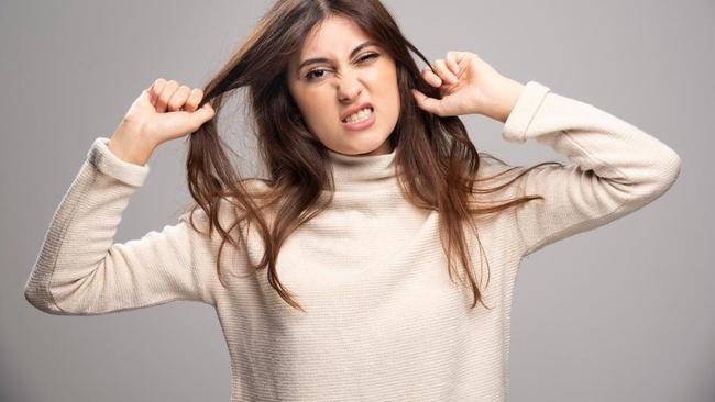 5 Penyebab Rambut Rontok di Usia Muda, Ada Genetik hingga Masalah Hormon