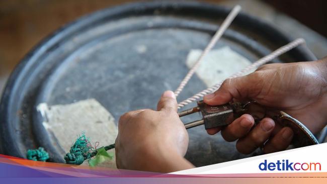 Perempuan di Tengah Ketimpangan Akses Air Bersih Jakarta