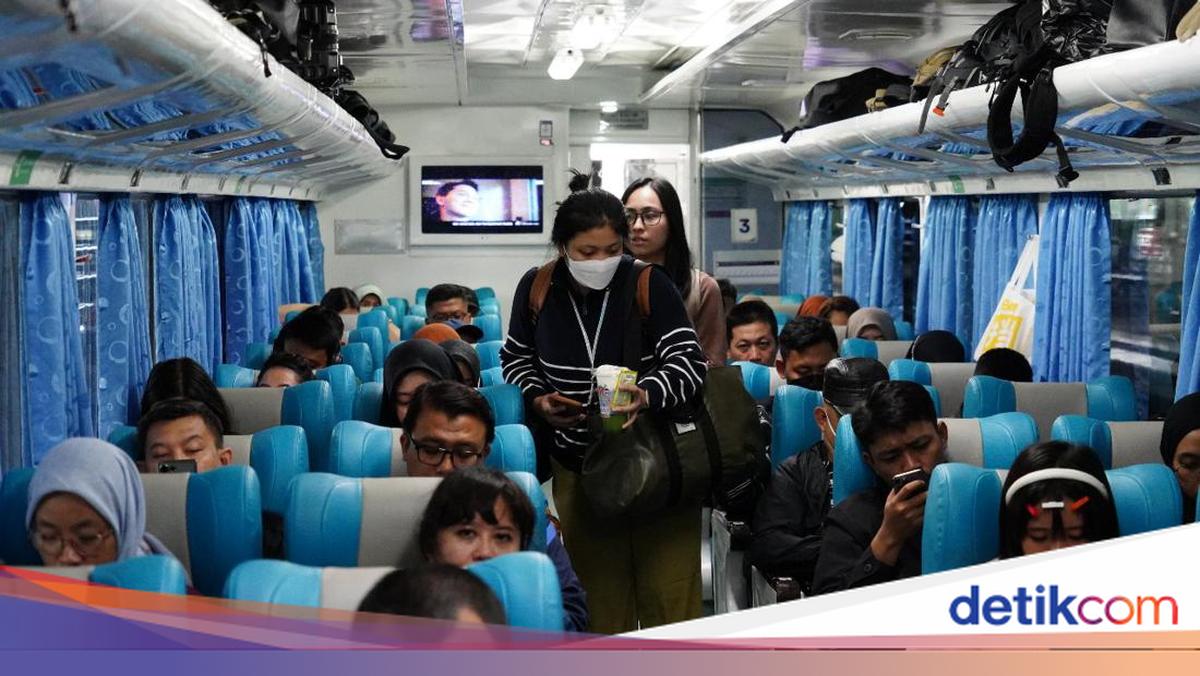 Setengah Mati Mengusir Asap Rokok di Kereta Api