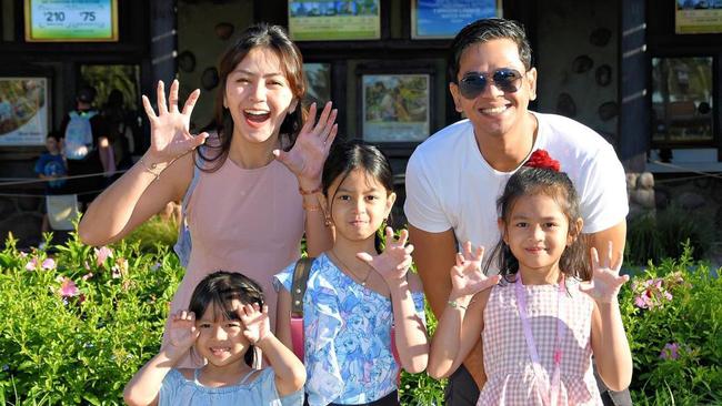 7 Potret Bahagia Surya Insomnia Bareng Anak & Istri, Sempat Tak Yakin ...