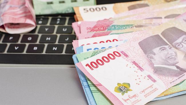 Hukum Tukar Uang Jelang Lebaran dalam Islam, Benarkah Termasuk Riba?