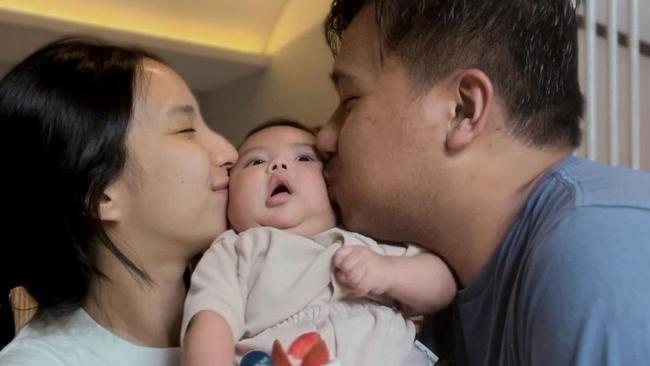 5 Potret Menggemaskan Elio Putra Joshua Suherman, Punya Tanda Lahir ...