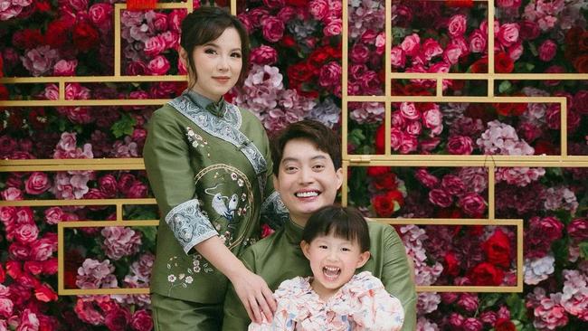 7 Potret Edric Tjandra dan Keluarga yang Jarang Tersorot, Gaya Anak ...