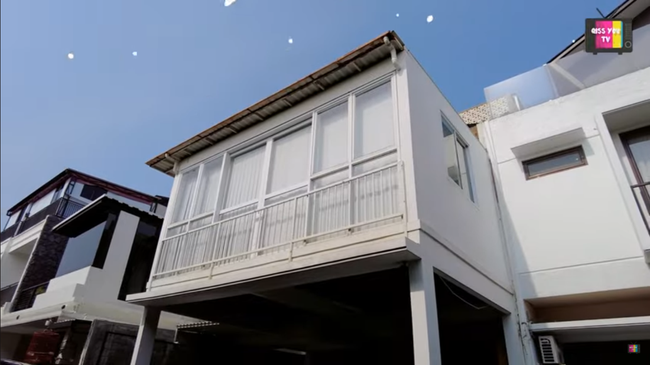 7 Potret Rumah Hesti Purwadinata, Ada Studio Kayu untuk Sang Suami Edo ...