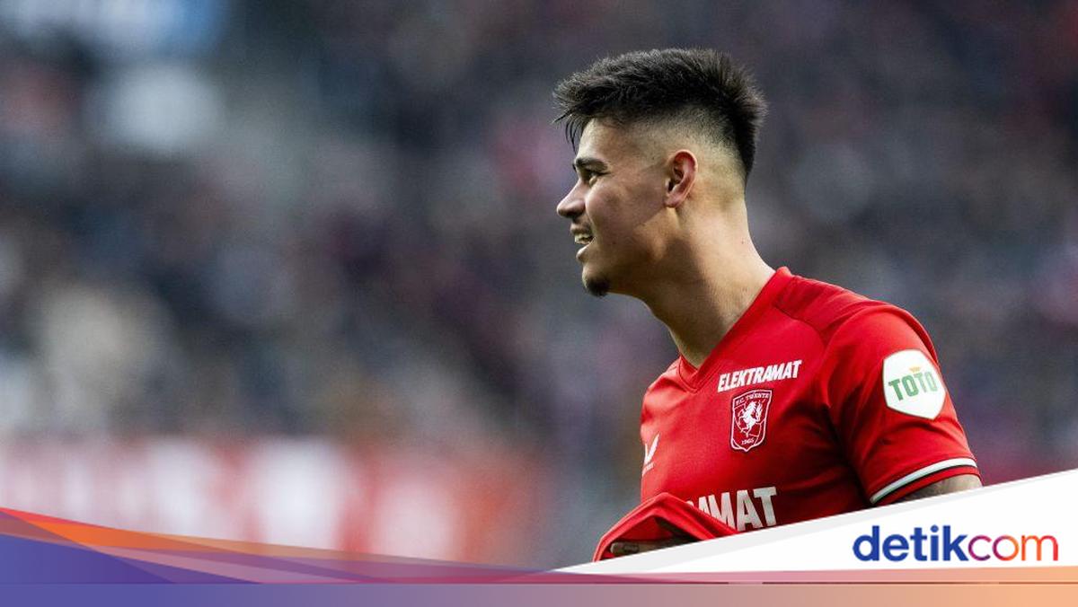 Mees Hilgers Main Lagi, Bantu FC Twente Curi Poin di Laga Tandang