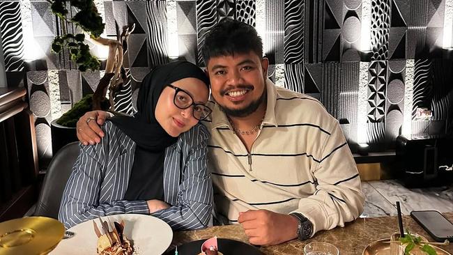 5 Potret Kehamilan Ketiga Indah Istri Komika Rigen Rakelna, Siap Sambut ...