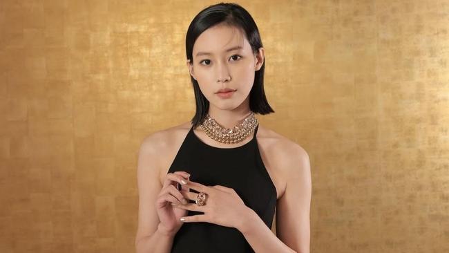 8 Potret Cantik Sara Minami, Aktris Jepang yang Membintangi ...