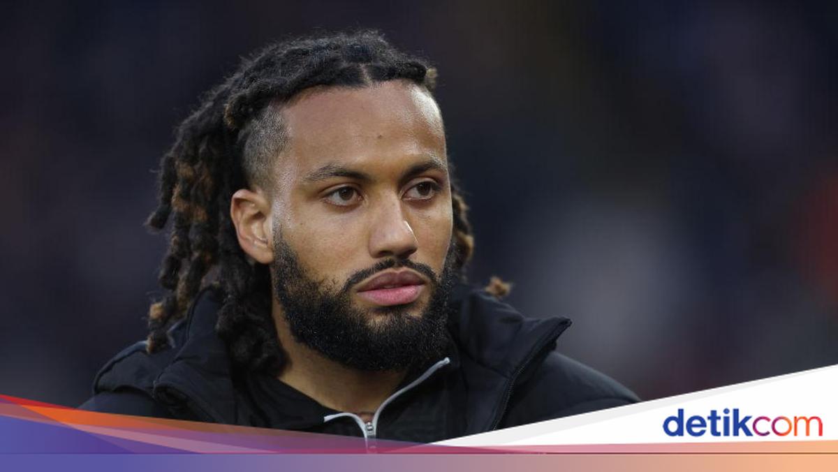 Dokumen Belum Lengkap, Jairo Riedewald Belum Bisa Dinaturalisasi