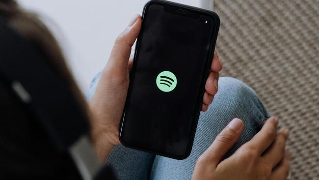 Mau Ikut Tren Spotify Playlist Cover? Ini 11 Rekomendasi Template untuk ...
