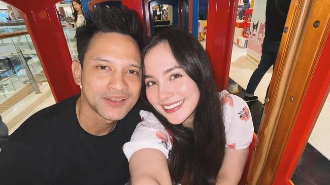 5 Potret Mesra Lidi Brugman dan Lucky Perdana, Couple Goals Bun - Foto 1