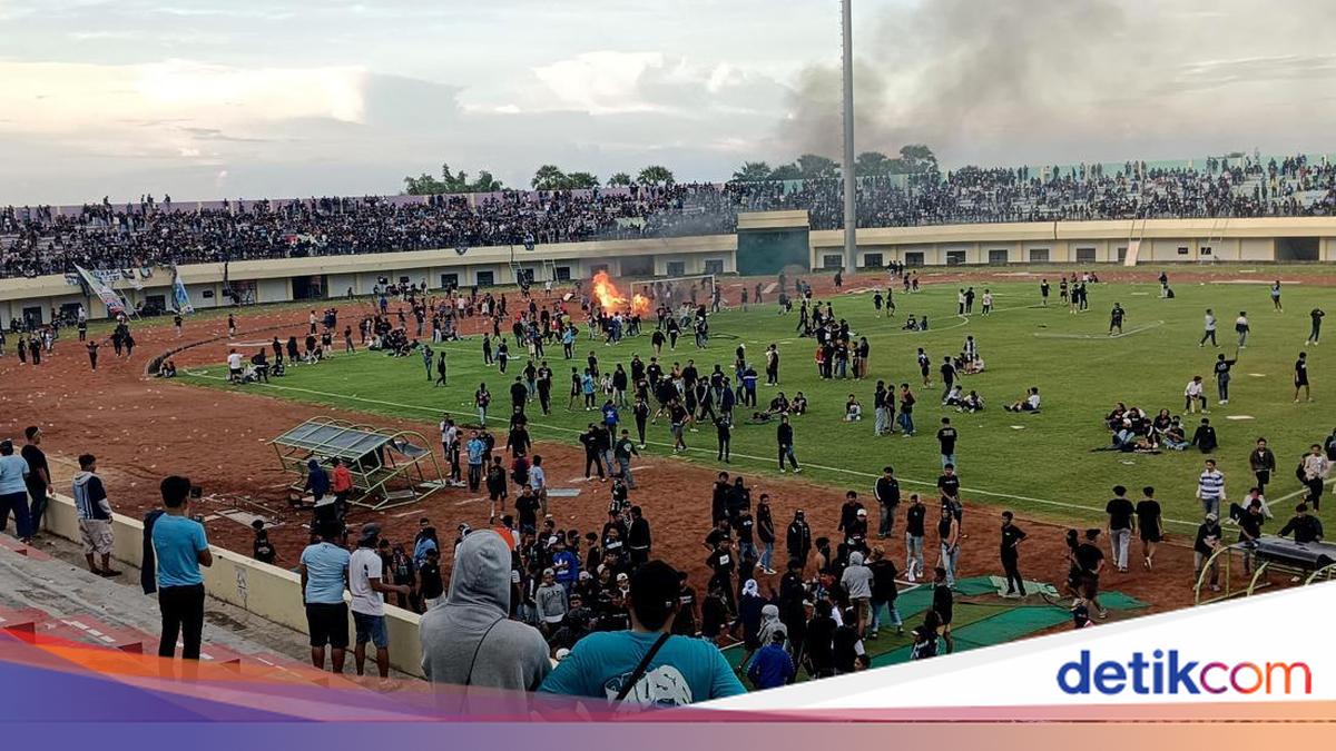Sepakbola Indonesia Masih Rusuh!
