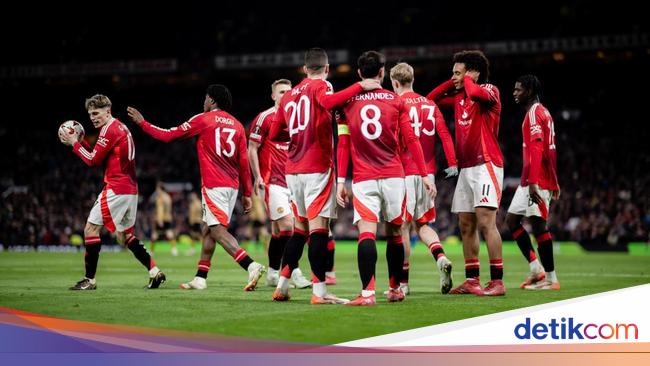 Lyon VS MU: Fonseca Sebut Setan Merah Tim Terbaik di Dunia