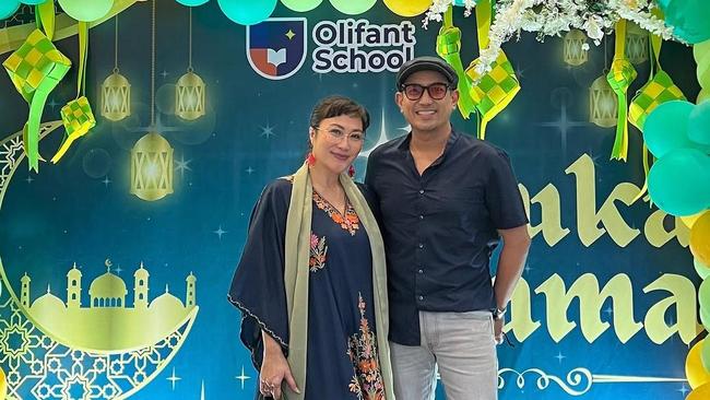 Kehangatan Rio Febrian & Sabria Kono Dampingi Anak Bungsu Pesantren Kilat, Ini Potretnya - Foto 1