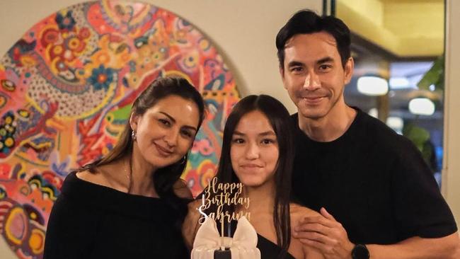 5 Potret Sabrina, Putri Donna Agnesia & Darius Baru Ultah ke-14 - Foto 1