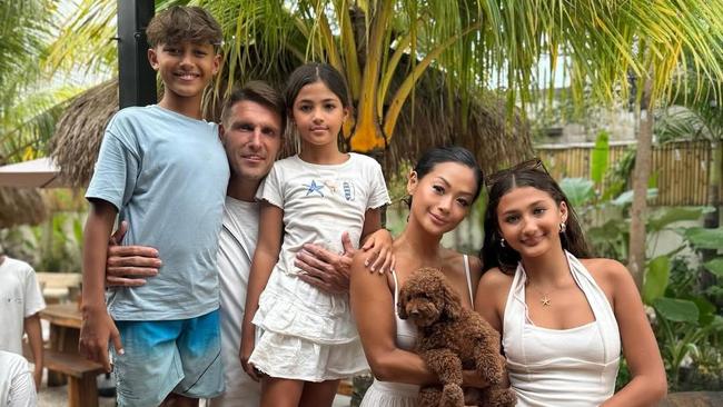 Momen Ultah ke-13 Putri Pertama Indah Kalalo Bareng Teman Naik Jetski ...