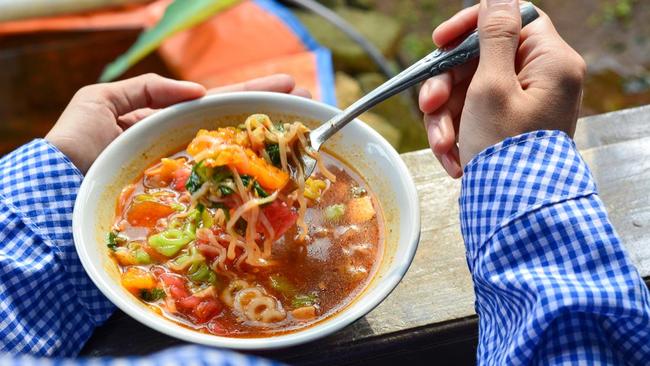 Makan Seblak Bisa Ganggu Kesehatan Reproduksi Perempuan, Benarkah? Ini ...