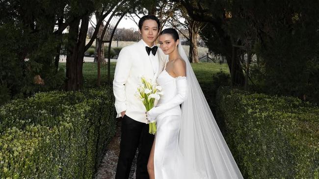 Amanda Rawles Menikah di Australia, Intip 5 Potret Pesta Sederhananya ...