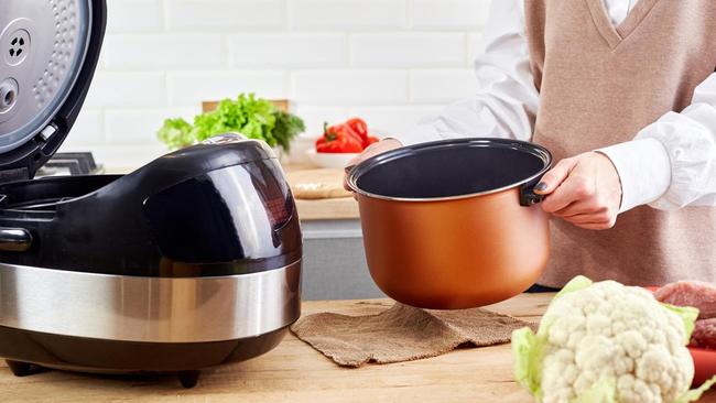 10 Rekomendasi Slow Cooker Terbaik, Solusi Masak MPASI untuk Bayi