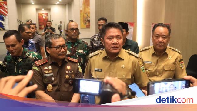 Herman Deru Perbolehkan Non-ASN di Sumsel Pakai Seragam Kuning Khaki