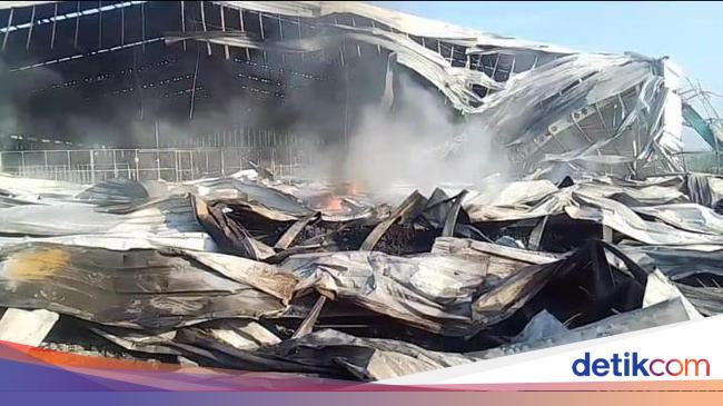 Api Padam, 2 Satpam Jadi Korban Kebakaran Pabrik Sepatu Ngawi