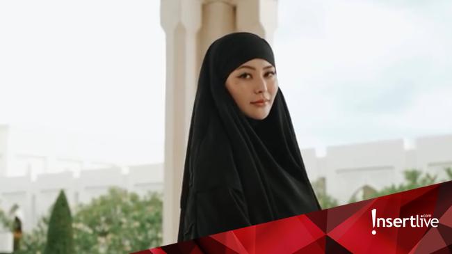 Bintang Film Dewasa Putuskan Mualaf, Ini 7 Penampilan Rae Lil Black Berubah Drastis - Foto 1