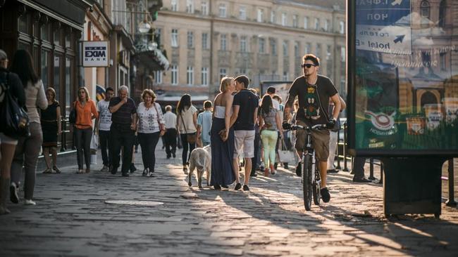 Mengenal Lagom, Cara Orang Swedia Meraih Kebahagiaan yang Bisa Disontek