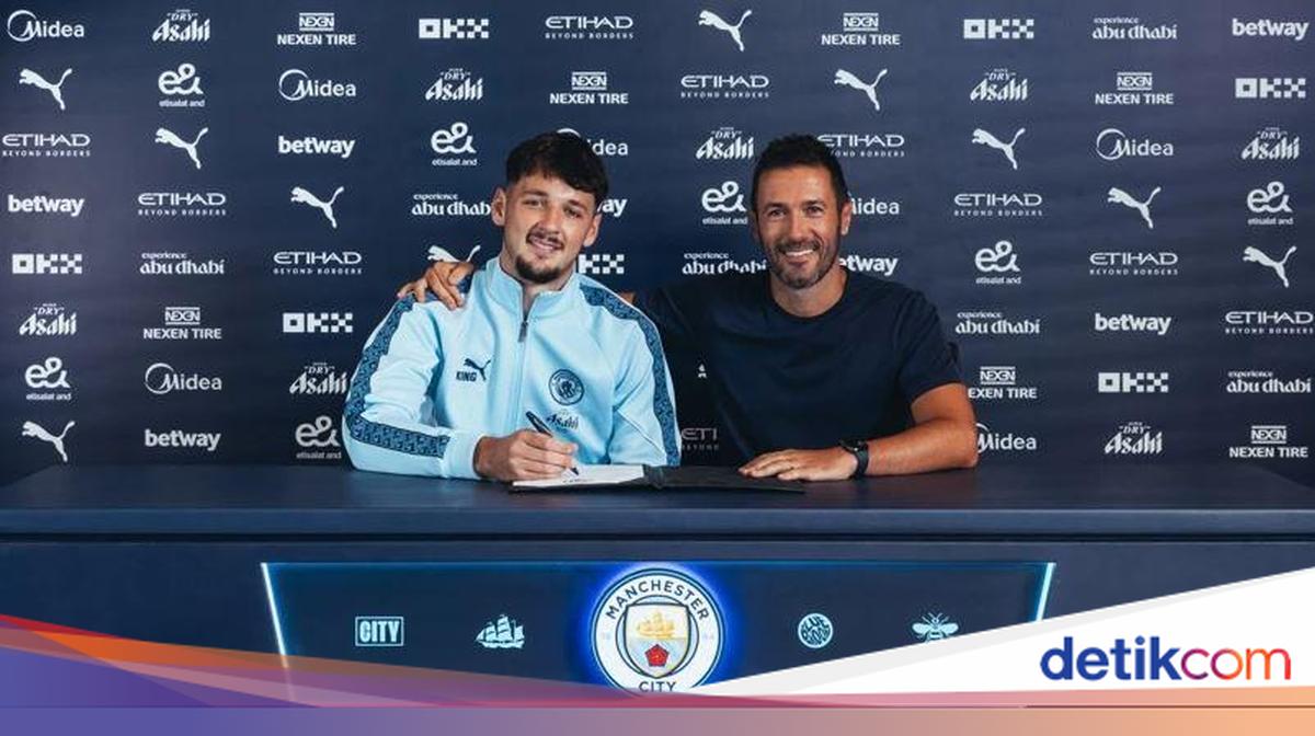 James Trafford Resmi Jadi Kiper Nomor 1 Manchester City